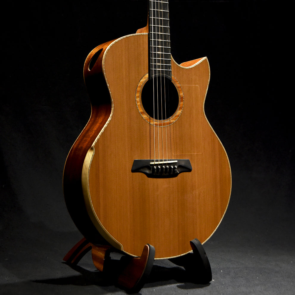 Hozen Guitars Black Label | SJ Red Cedar African Mahogany